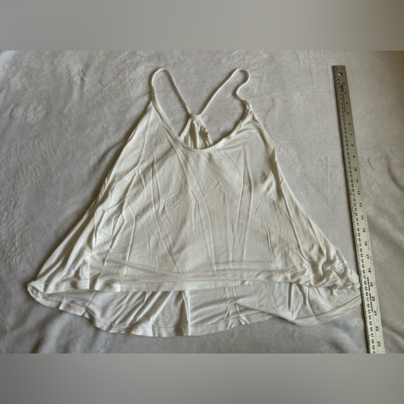 Wilfred | Tops | White Wilfred Free Tank | Poshmark